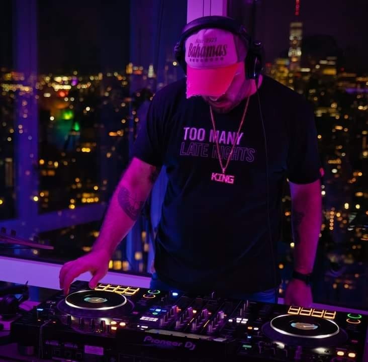 Team – Love & Lounge